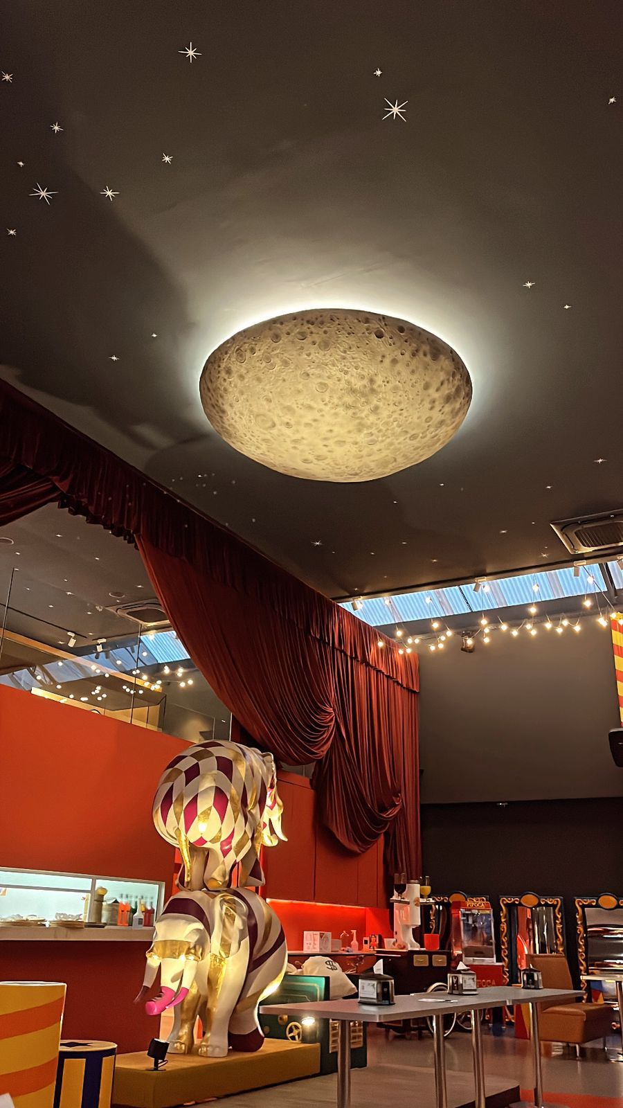 Restaurante temático de circo faz sucesso em São Paulo com rodízio de ...