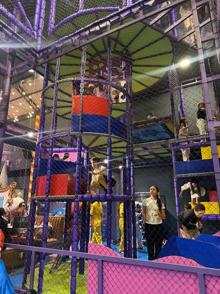 Restaurante temático de circo faz sucesso em São Paulo com rodízio de ...
