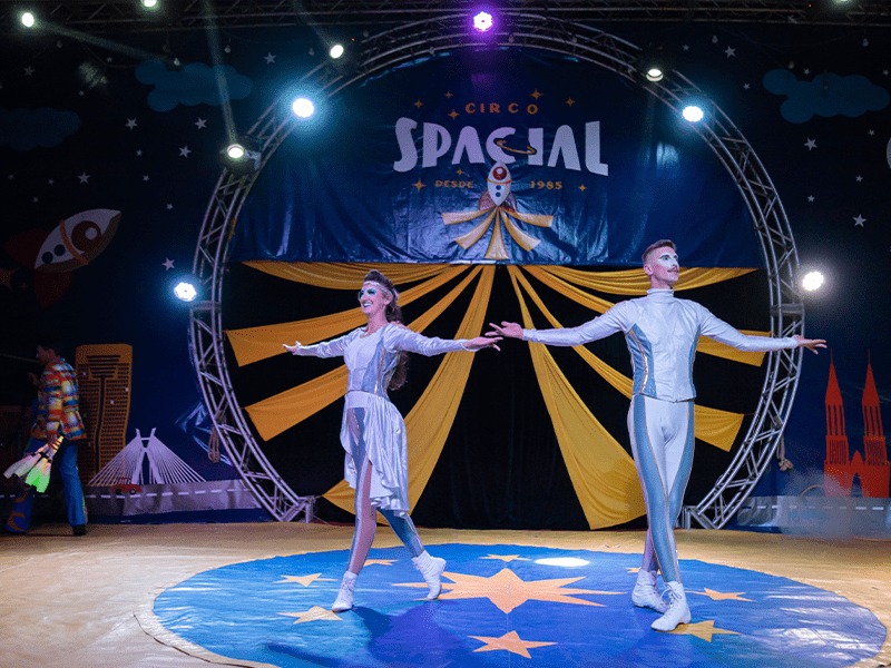 Com entrada gratuita para crianças, Circo Spacial promete uma ...