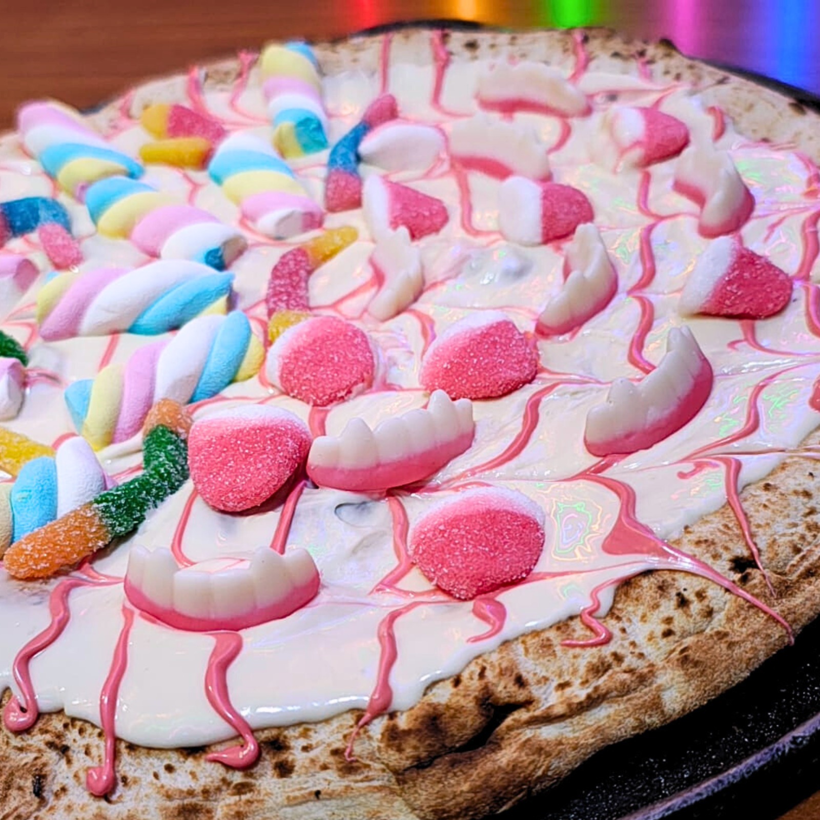 Milkshake e rodízio de pizza de balas FINI viraliza e é opção de ...