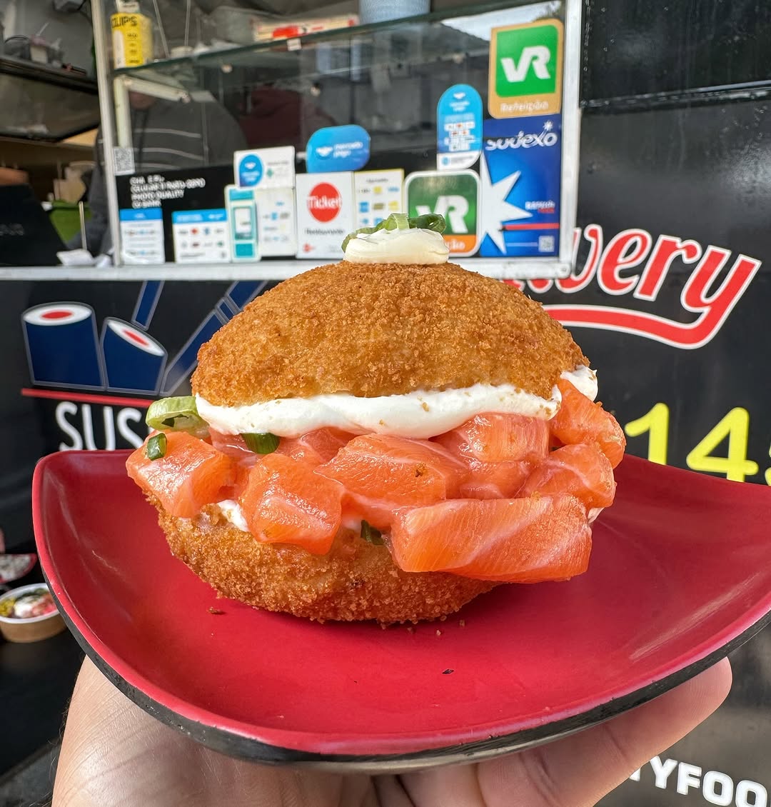 Panettone de sushi? Espaço viraliza com 'sushittone' e promete ...