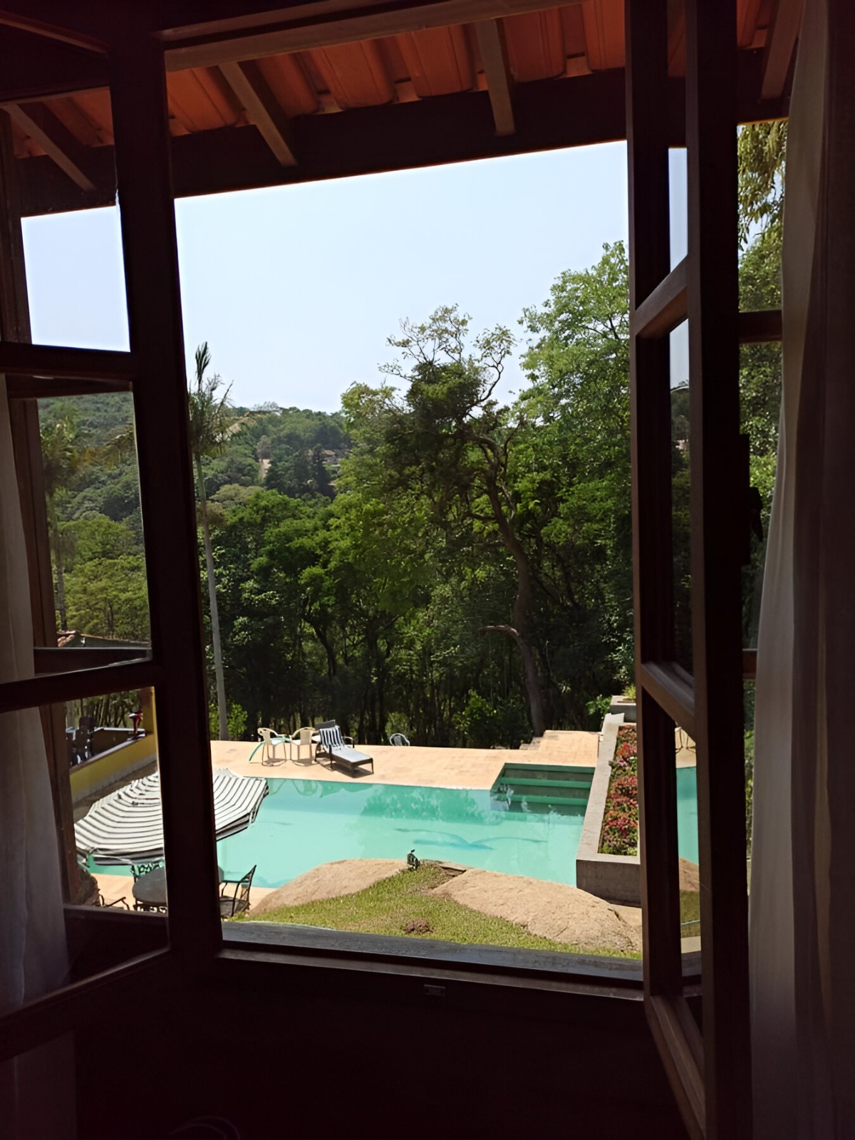 A 35 minutos de São Paulo, pousada oferece Day Use a partir de R$ 45 e ...