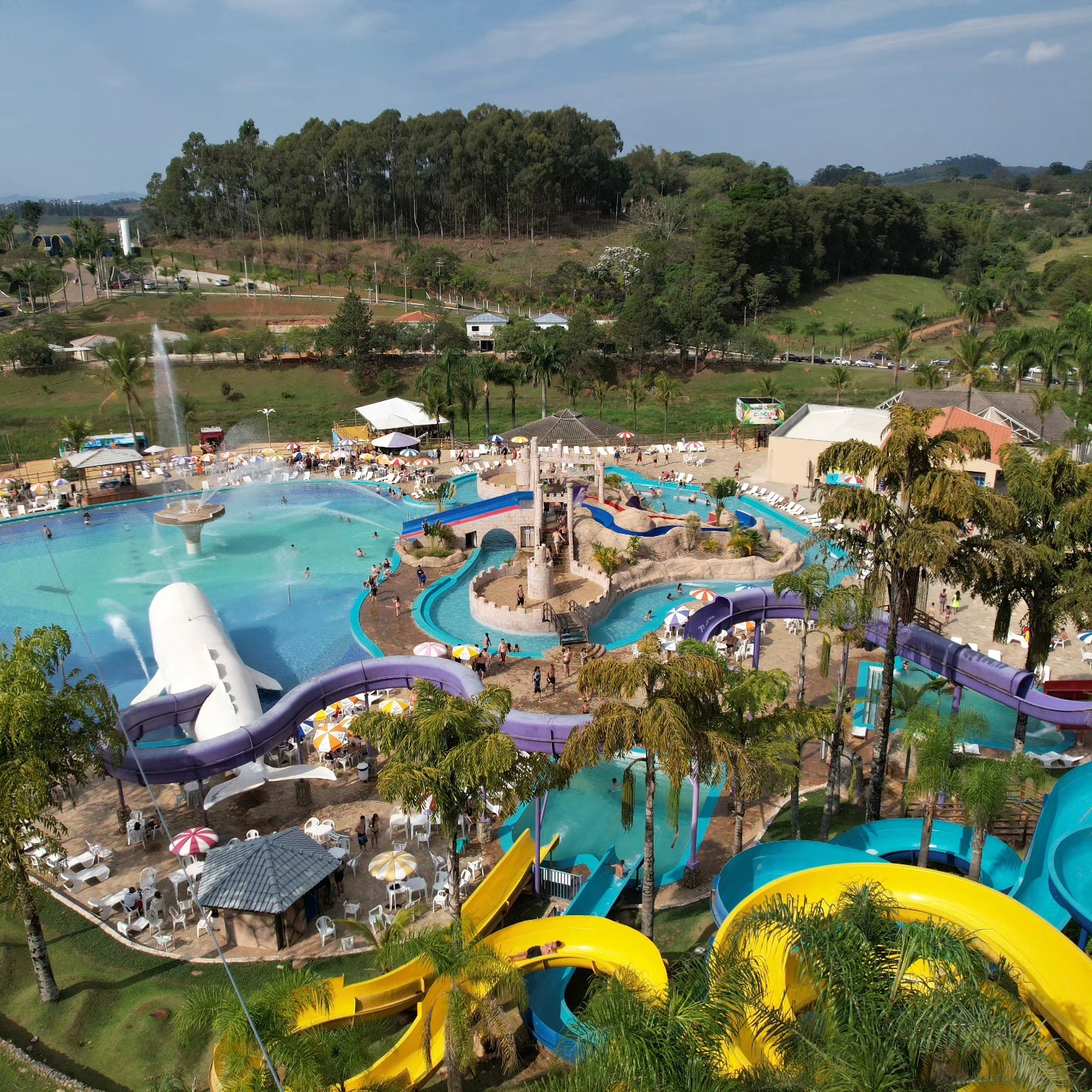 Thermas Hot World: Parque aquático escondido em São Paulo tem toboáguas ...