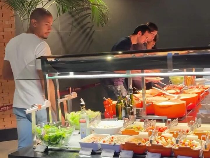 Coco Bambu anuncia buffet com camarão à vontade em unidade de São Paulo