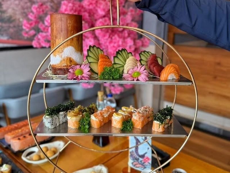 Só R$60 por pessoa! Rodízio japonês conta com buffet completo, frutos ...
