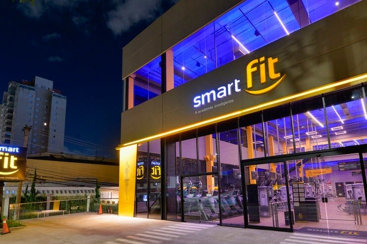 Adolescentes podem treinar de graça na Smart Fit durante as férias ...