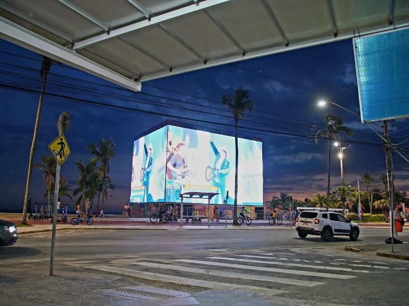 Cinema na areia: Cidade do litoral paulista promove sessões gratuitas ...