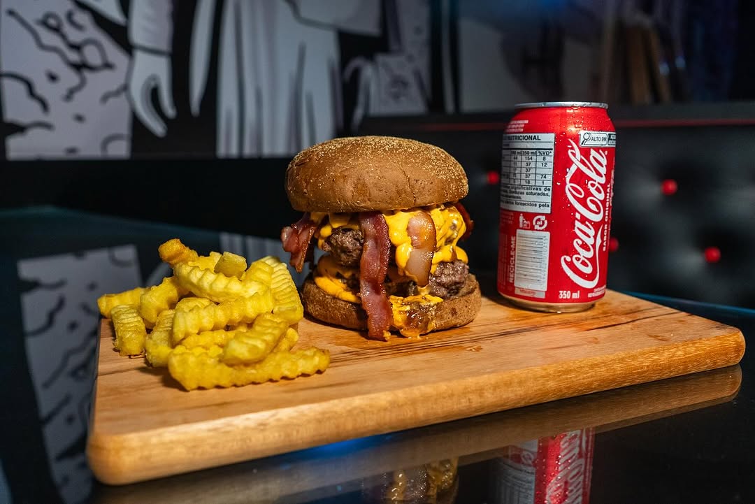 Dead Burger: Hamburgueria temática de terror abre unidade em São Paulo ...